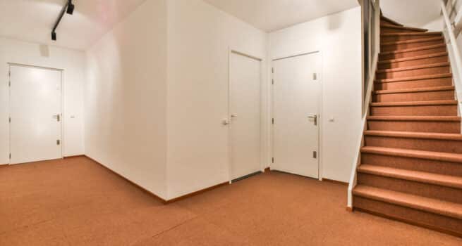 Deciding on Left-Hand vs. Right-Hand Doors | Homebuilders Hardware